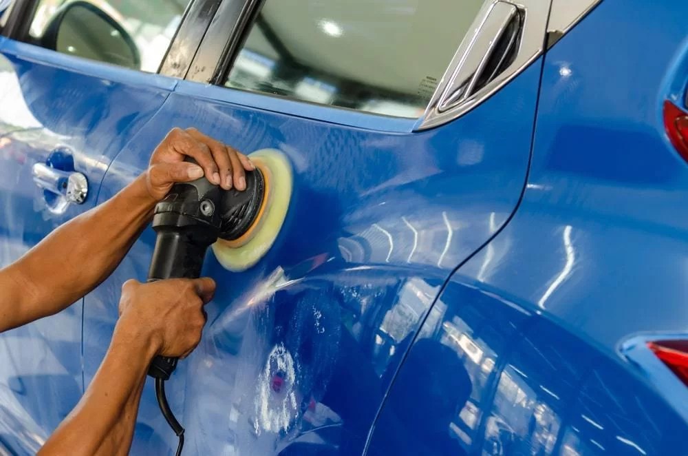 Comment utiliser un tampon sur une voiture (à l'aide d'un tampon ...